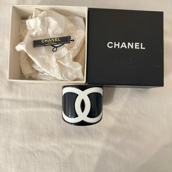 CHANEL | Jewelry | Chanel Authentic Black White Cc Logo Resin Cuff ...